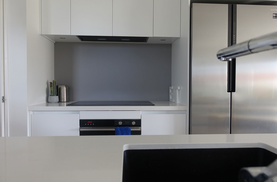 Glass Splashbacks by Haynes. Colours Graphics, Mirror and Matt Styles ...